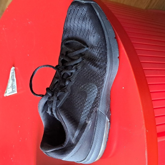 Nike | Shoes | Nike Flywire Running Shoes | Poshmark